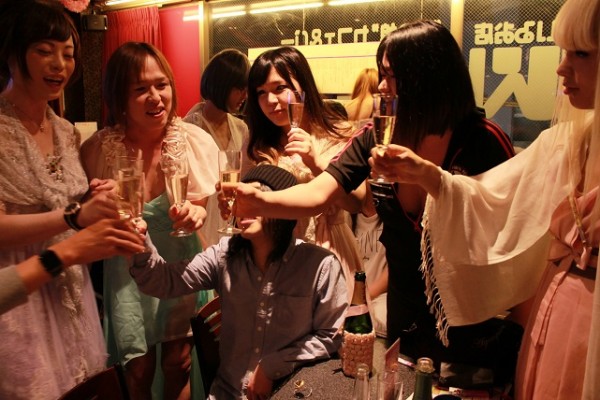 Cafe & Bar NEWTYPE | In the luggage – Tokyo travel guide book